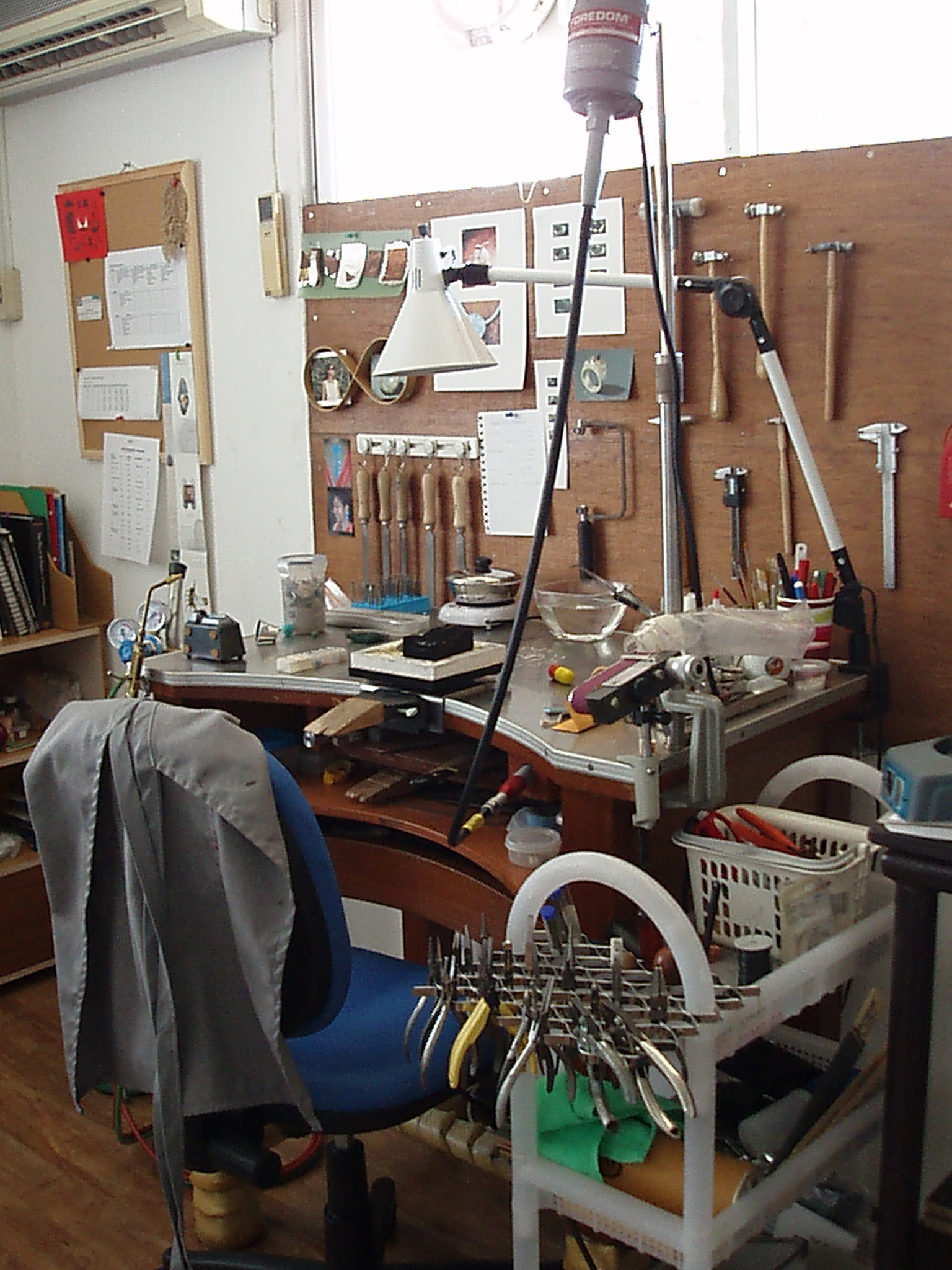 work-bench - Tanim - Art and Contemporary Jewelry/Metalsmithing in Thailand